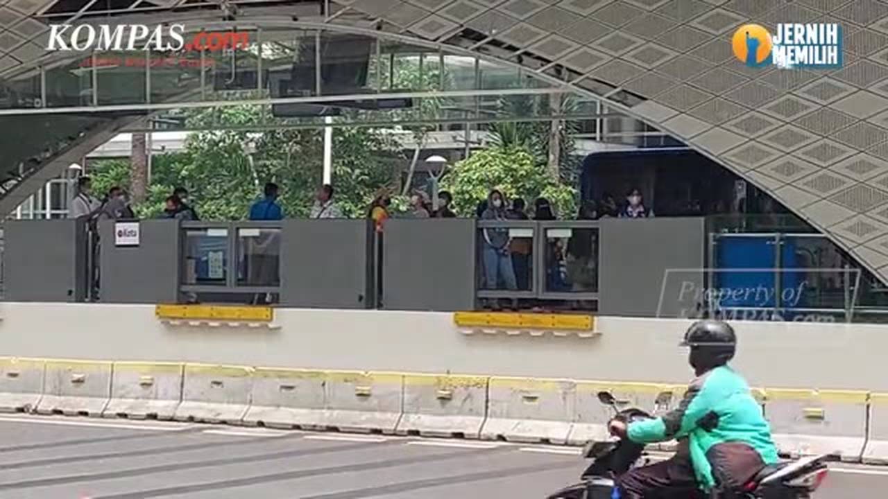 Transjakarta Buka Layanan ke Soekarno-Hatta bagi Masyarakat Umum - Kompascom | Vidio
