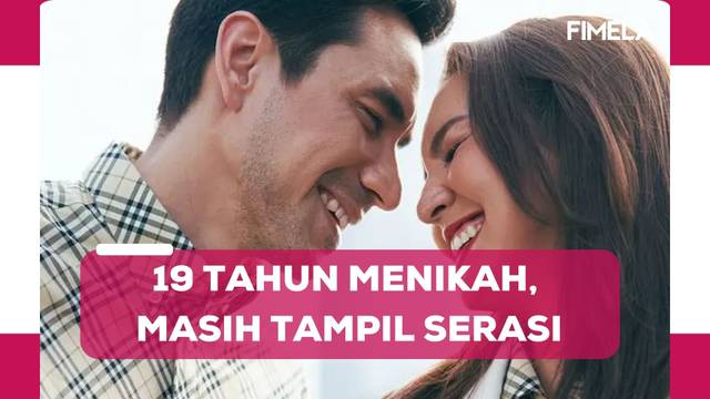 19 Tahun Menikah, Donna Agnesia dan Darius Sinathrya Masih Tampil Serasi | Enamplus