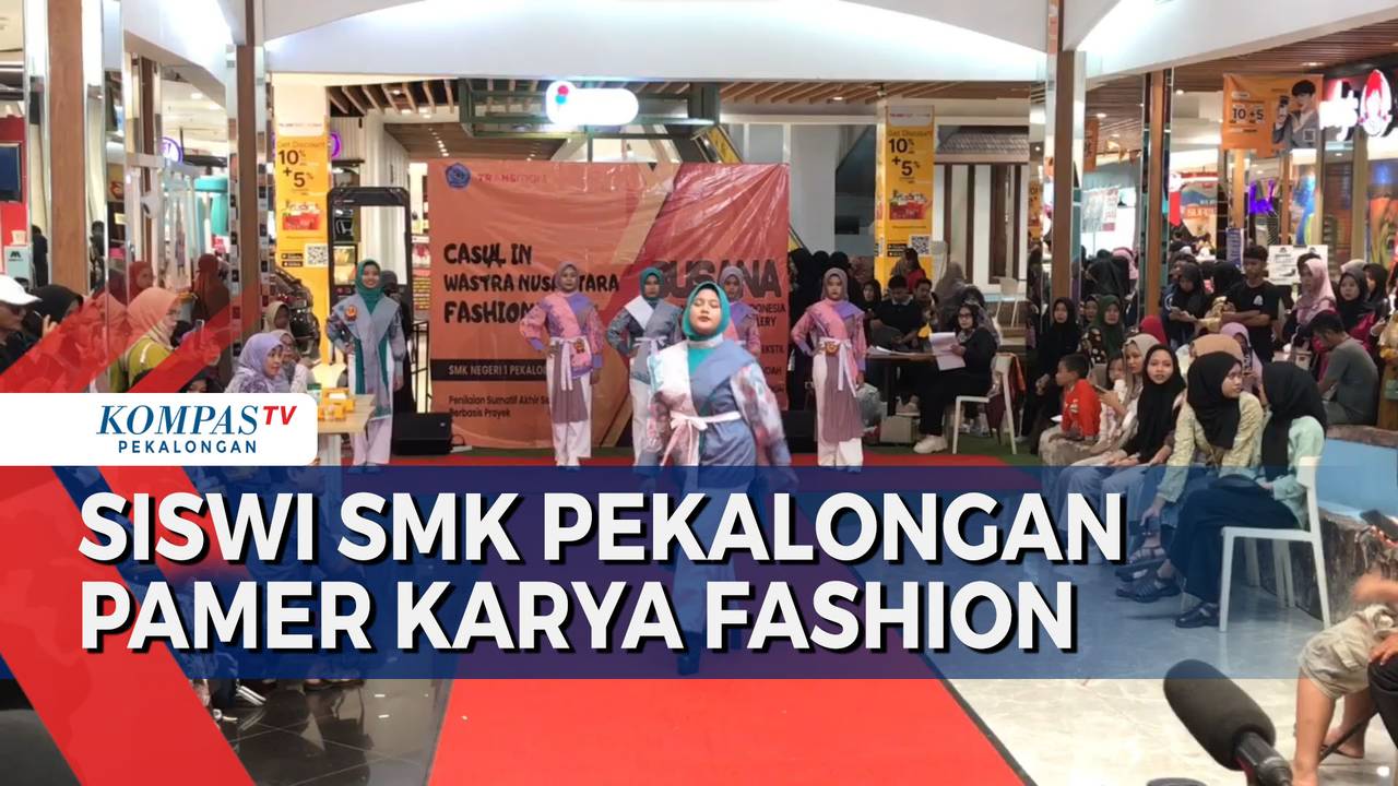 Siswi SMK Negeri 1 Pekalongan Tampil Memukau dengan Busana Batik di Casual in Wastra Nusantara ...