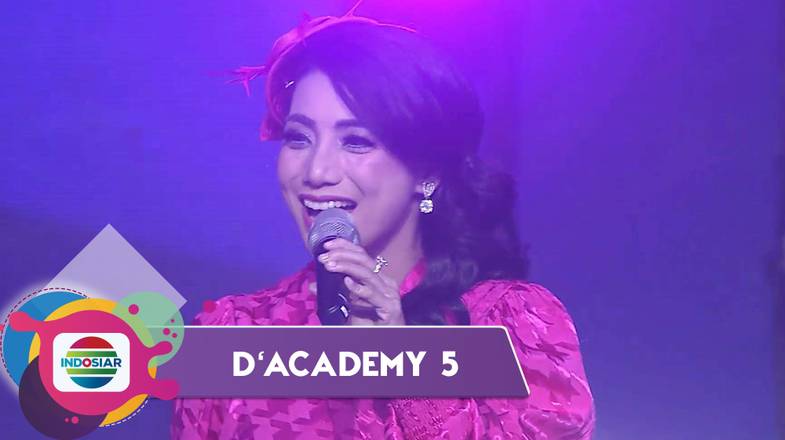 Pertama Hadir Jadi Juri!! Siti Rahmawati “Terlena” Dengan Kemeriahan | D’Academy 5 | Vidio