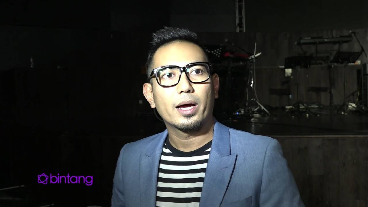 Rio Febrian Ajak Penonton Konser Nostalgia | Vidio