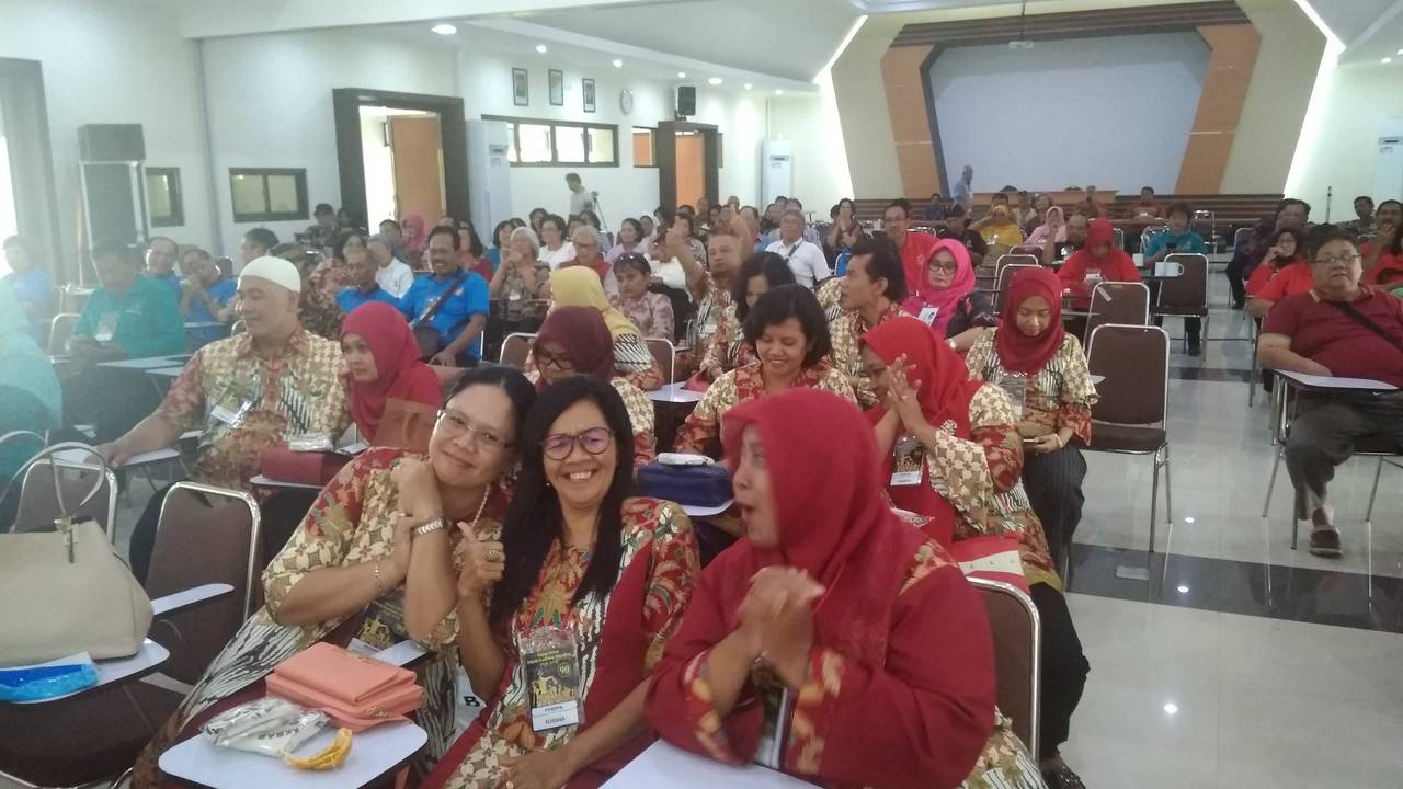 Gaya Maumere Alumni SMAK Pendowo Muntilan