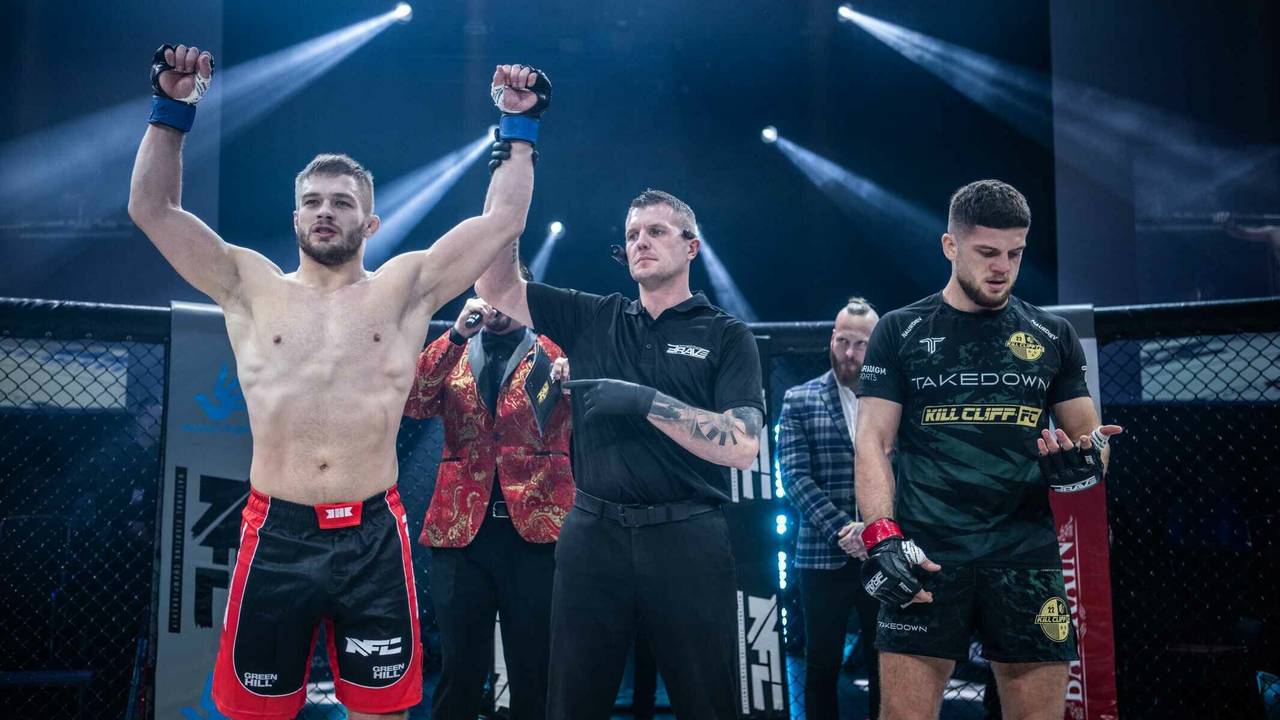 What a KO! Vadim Kutsyi knocks out Ismail Naurdiev in the BRAVE CF Cage ...