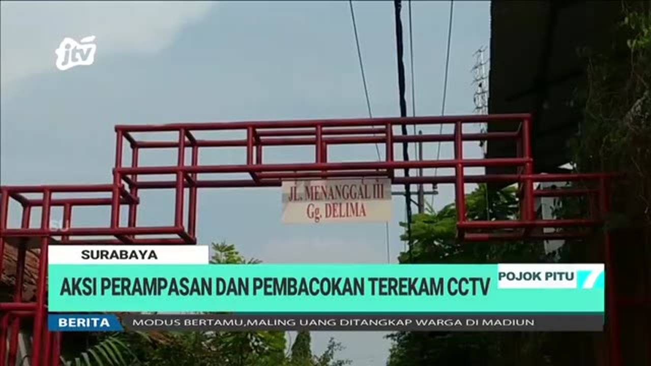 Aksi Perampasan dan Pembacokan Terekam CCTV - POJOK PITU - JTV | Vidio